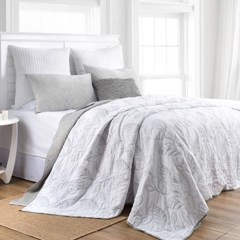 Botanical Leaves – Classic Quilts